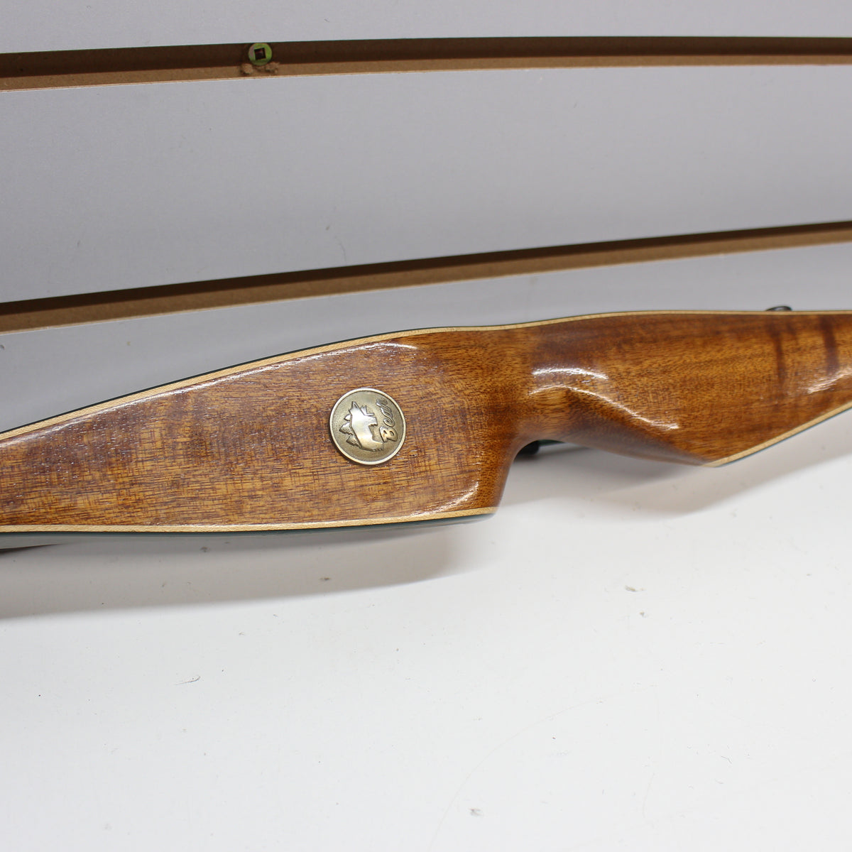 Black Bear RH Recurve Bow #02145409 – Extreme Range Outfitters